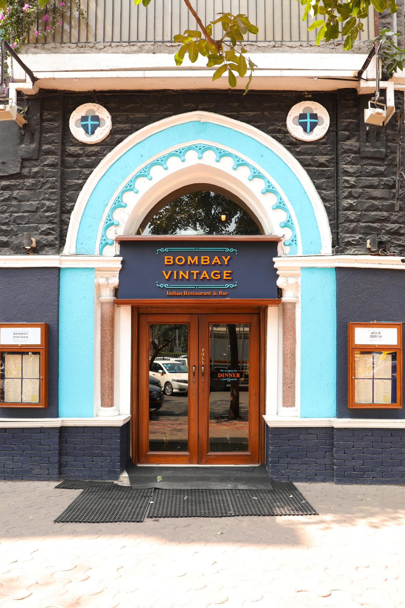 10 Best Restaurants in Mumbai - Must Visit - | TheTravelShots