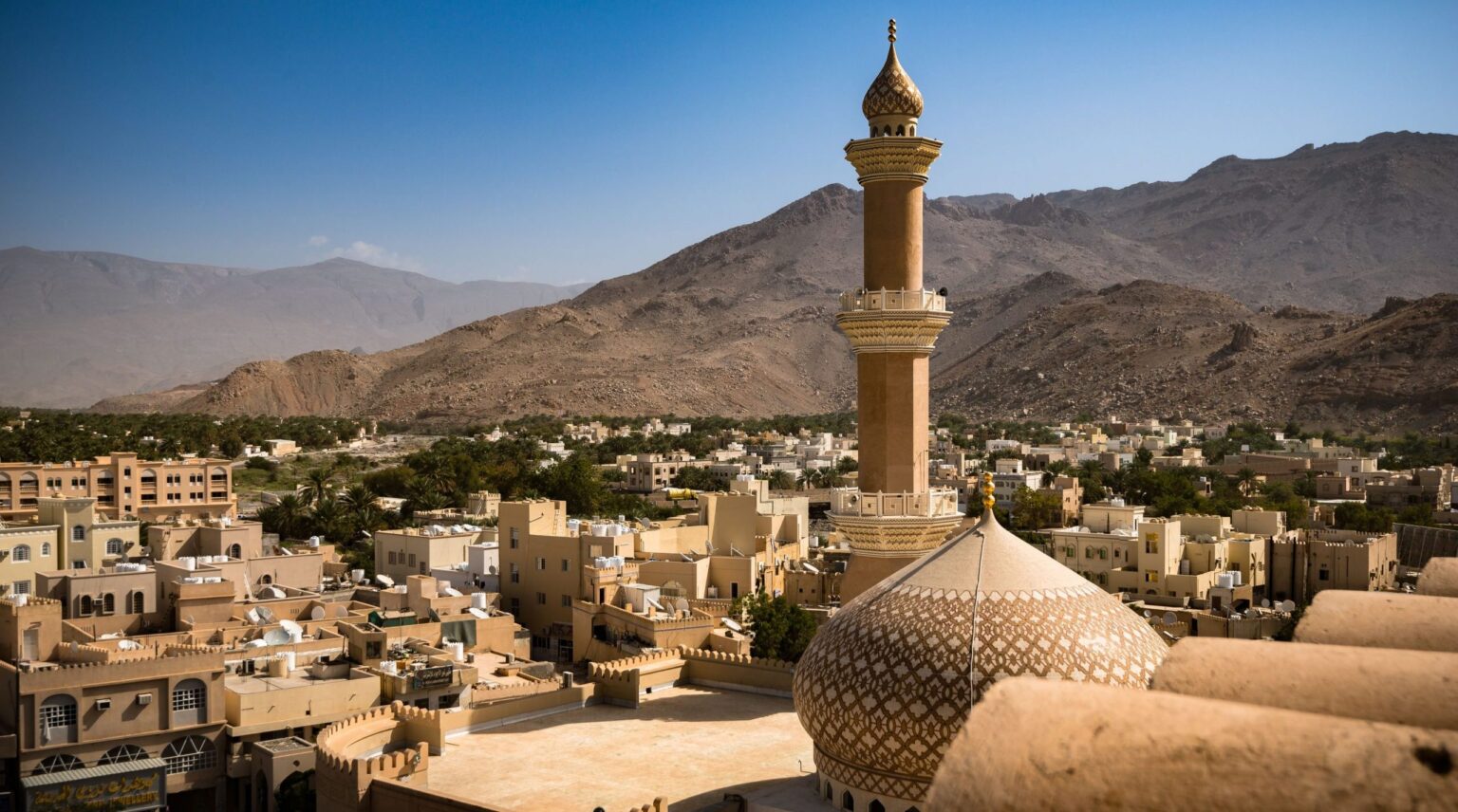 Oman A Complete Guide - Top 10 Places to Visit - | TheTravelShots
