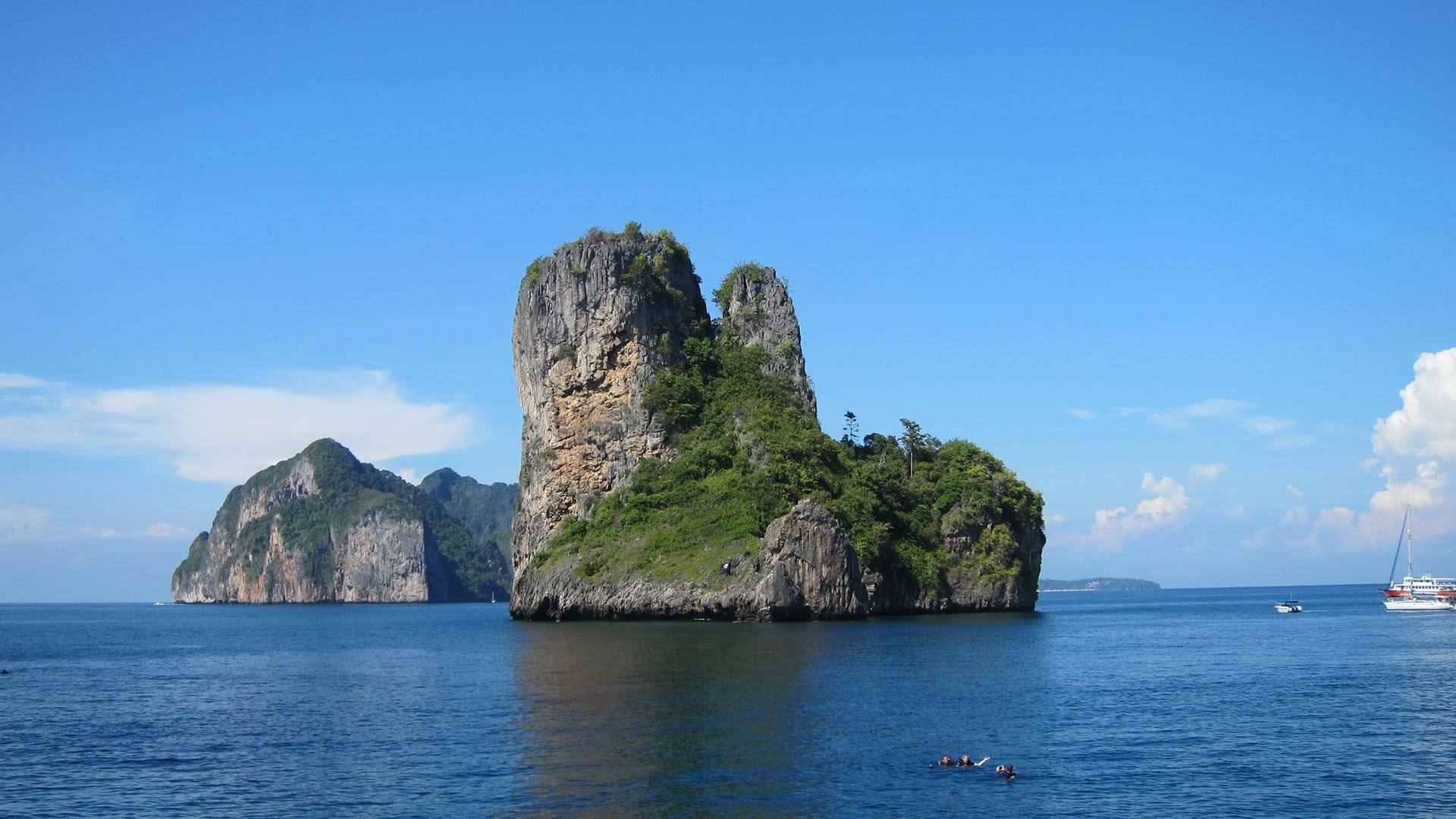 Islands Near Phi Phi That Will Leave You Awe-Struck! - | TheTravelShots