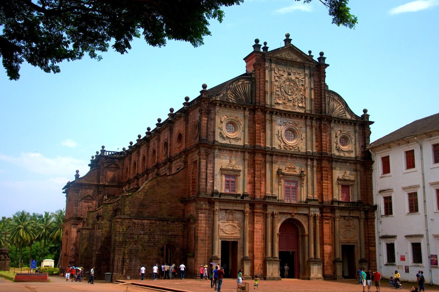 CHURCHES AND CONVENTS OF GOA - | TheTravelShots