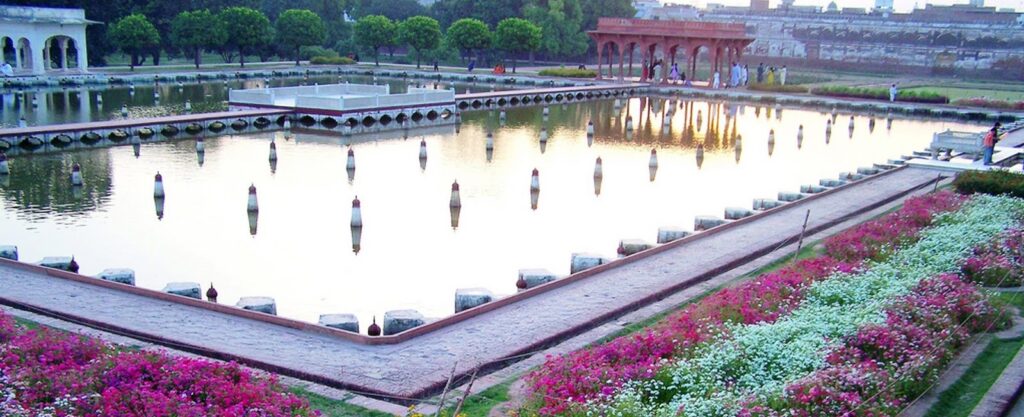 Shalimar Gardens Lahore : Historical Facts - | TheTravelShots