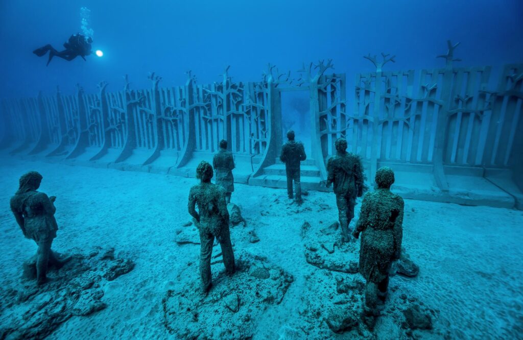 Underwater Museums: 6 Amazing In The World - | TheTravelShots