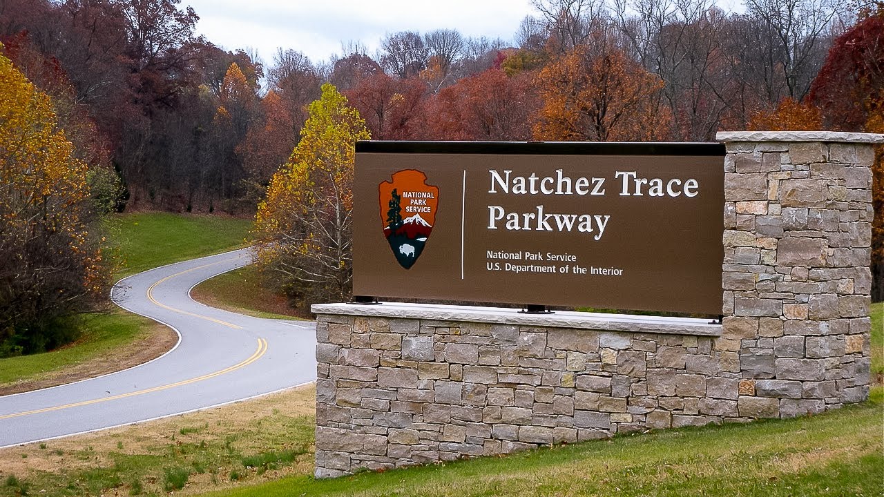 Natchez Trace Parkway: A Guide to History, Scenery, and Adventure ...