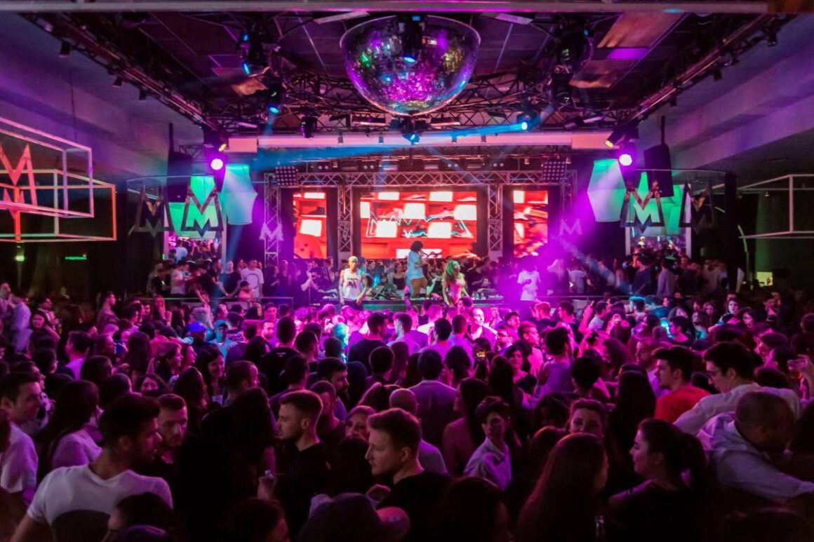 The Ultimate Guide to Nightlife in Phoenix: Where to Go and What to Do ...