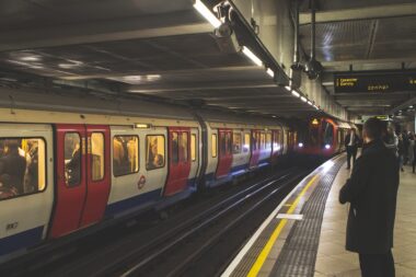 Getting Around London: A Comprehensive Guide to Public Transportation ...